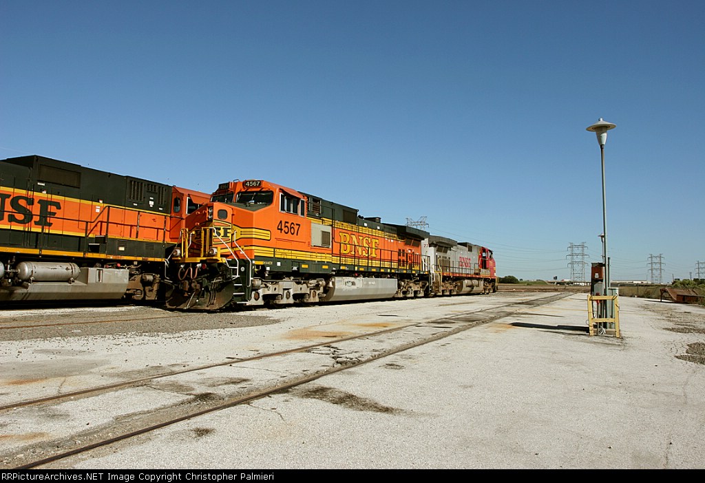 BNSF 4567